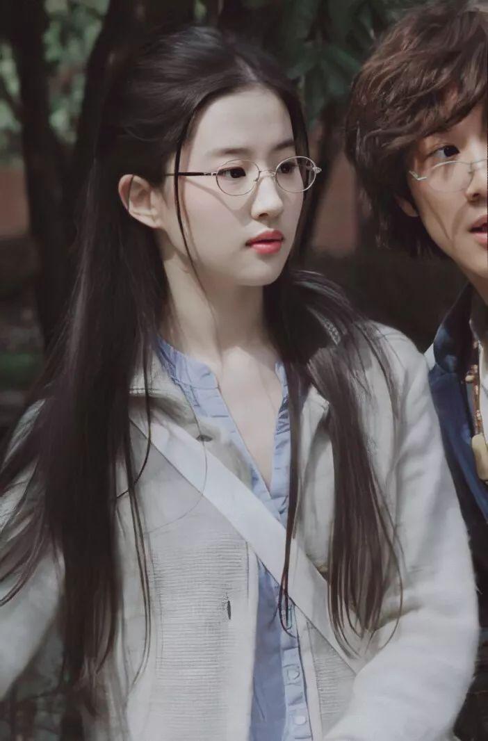 女生怎么样才能做到不化妆也漂亮呢？ 知乎