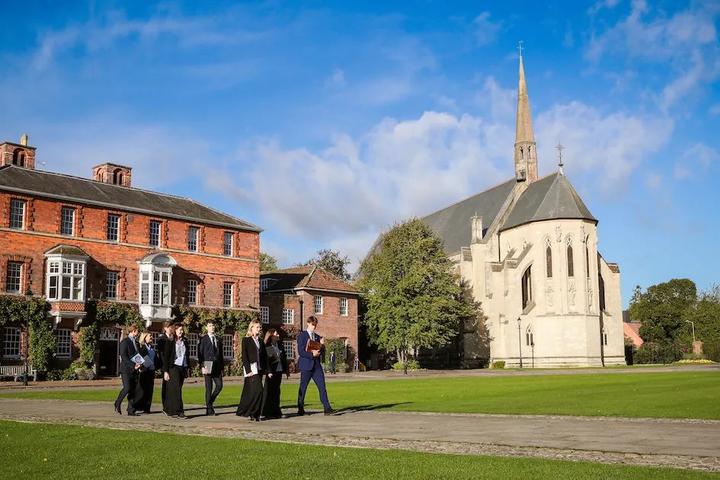 Marlborough College | 《吉尼斯世界纪录》的诞生居然只是一个“意外”？ - 知乎