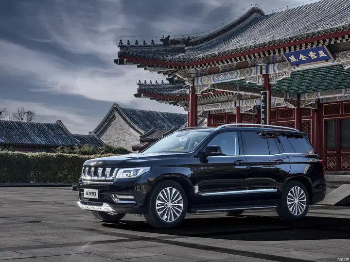 北汽BJ90半价回归 现售价只要47.8万元 仍保留奔驰GL骨架与JEEP前脸 - 知乎