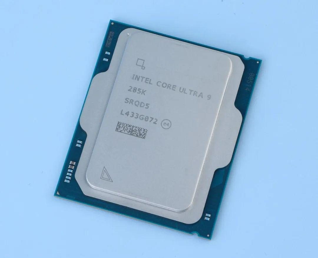 价格相差2800元、谁的游戏性能更好？锐龙7 9700X大战酷睿Ultra 9 285K - 知乎