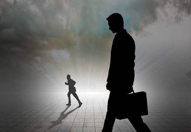 城府极深的人是什么样子的？遇到了请保持距离 知乎
