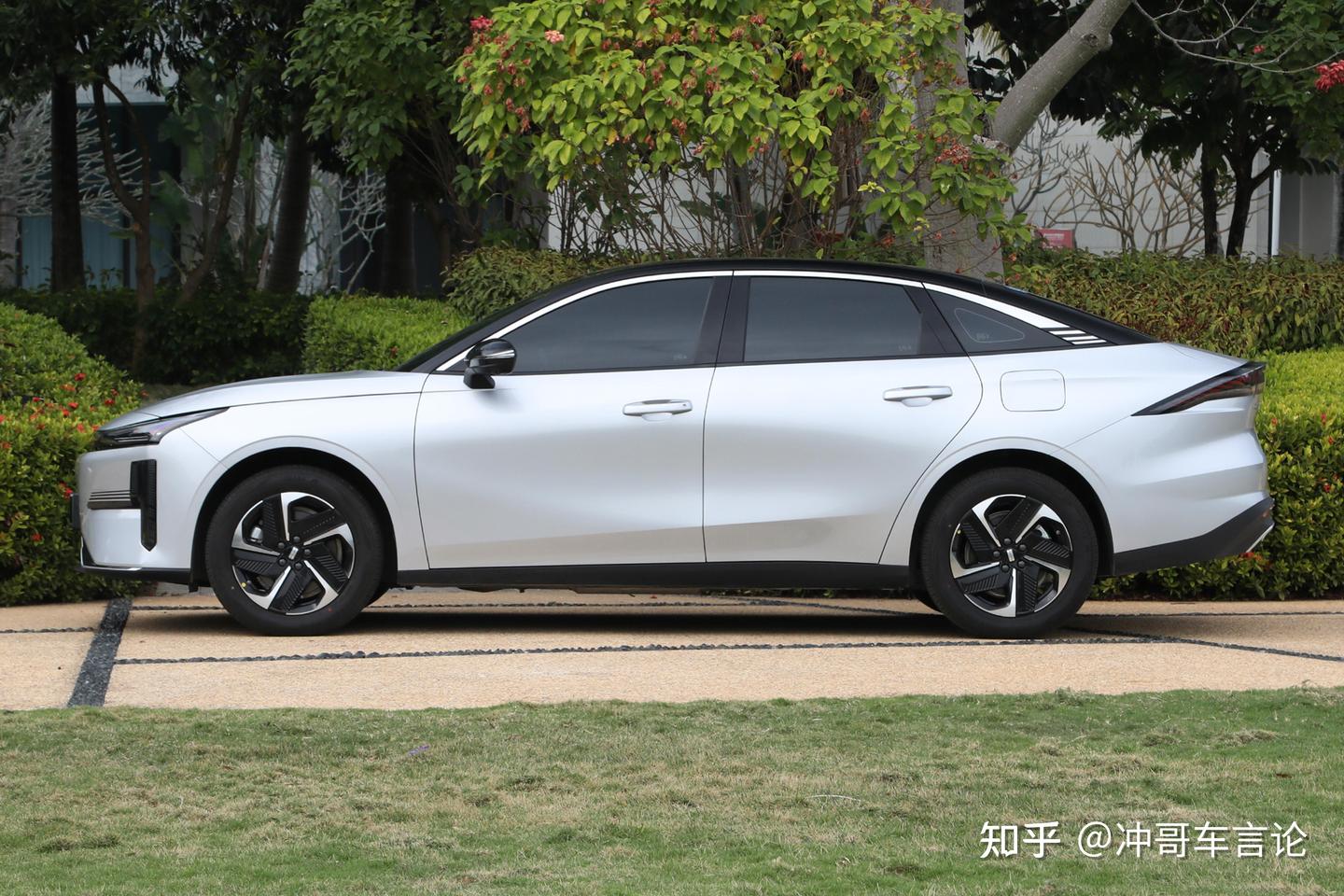 吉利银河L6 EM-i和比亚迪秦L DM-i该怎么选？ - 知乎