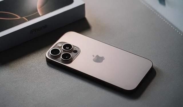 直降2500，国补后5499，iPhone16 Pro才是真的值得买 - 知乎