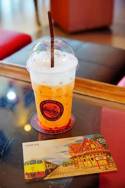 曼谷火车站旁的唯美Hor-Nok-Hook Cafe! - 知乎