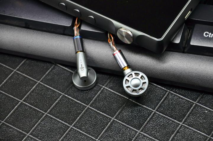 新时代旗舰高解析平头塞旗舰HiFi耳机，黑塞ANSATA PRO评测 - 知乎