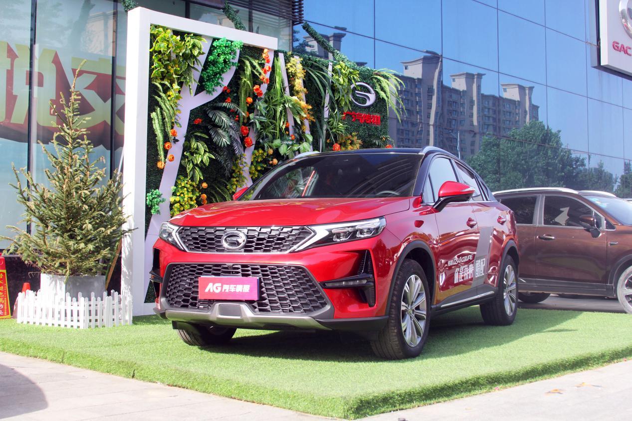 传祺新款轿跑SUV怎么样，去4S店体验一番，颜值和空间都不错？ - 知乎