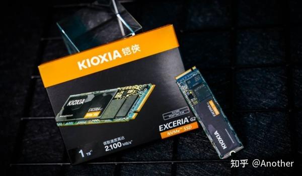 铠侠rc10，西数sn550，1T的哪个值得买?