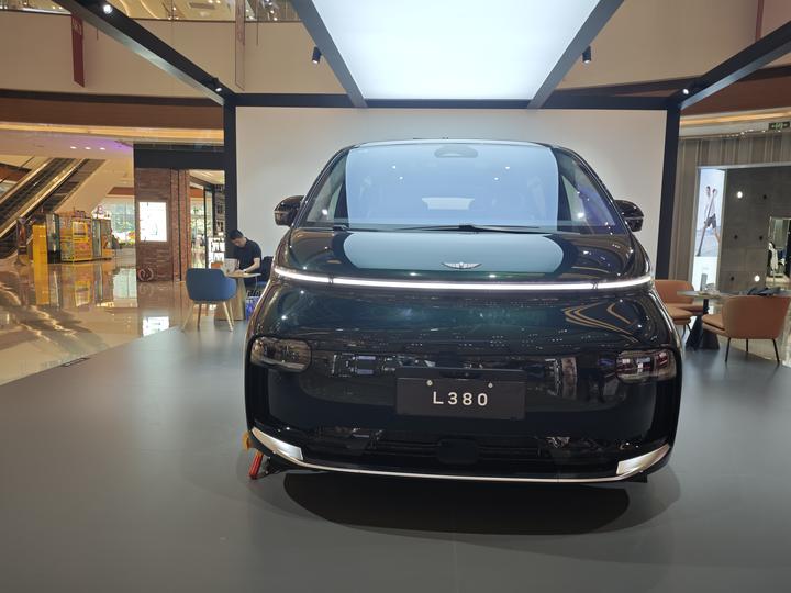 火爆出圈的MPV，看看陆地空客L380怎么玩！ - 知乎