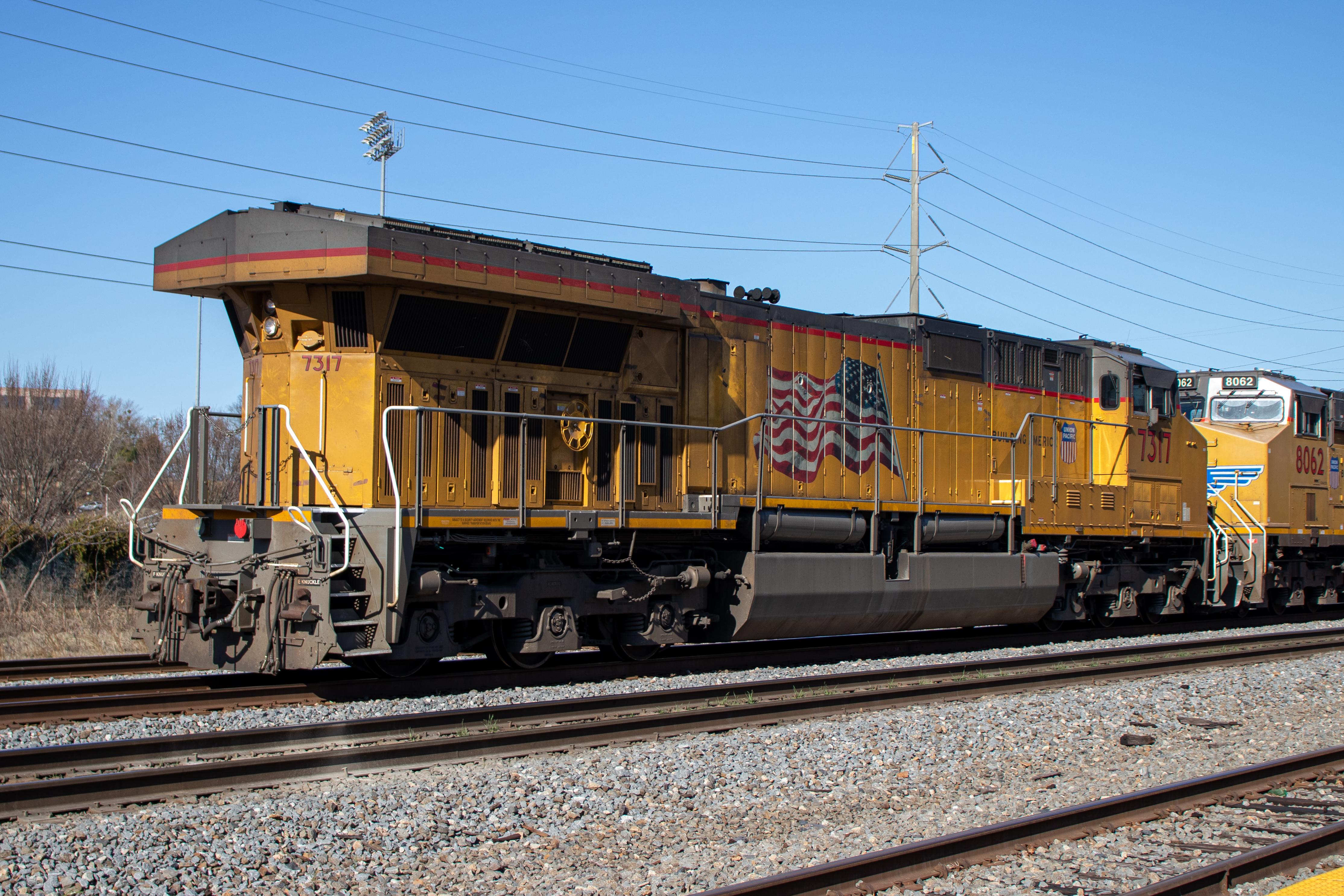 【科普】为重载运输而生的美国联合太平洋铁路AC44CW型和AC44CW-CTE型内燃机车 - 知乎