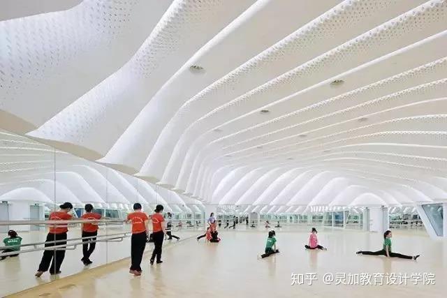 室内设计的同学都在说GRG，它到底是什么? - 知乎