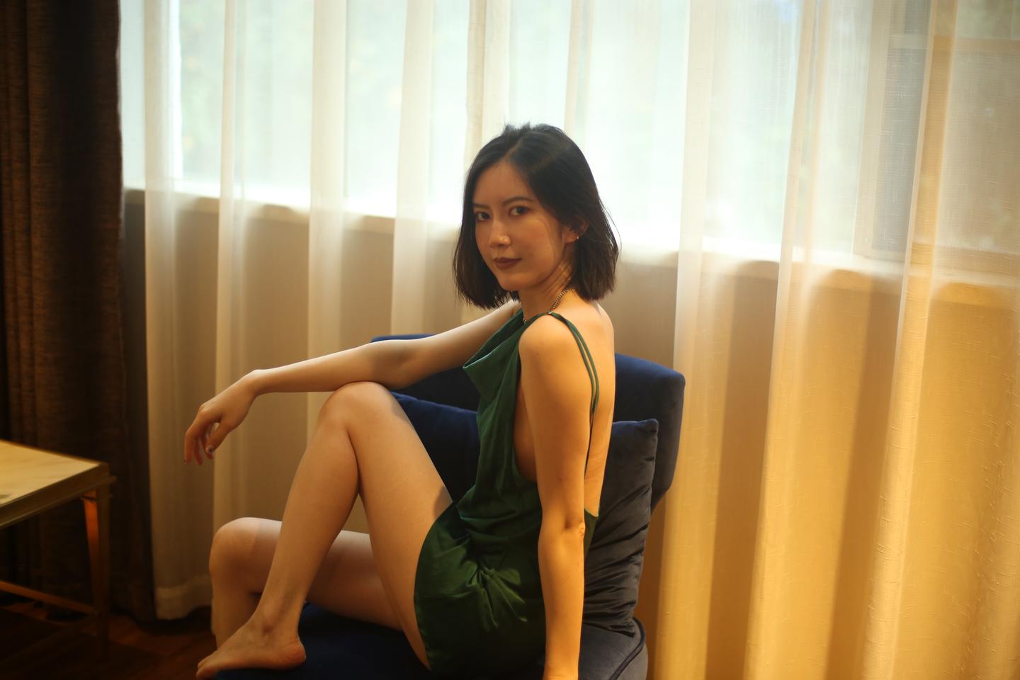 国模 凉子 极品御姐大尺度私拍套图【450P+4V+2.5G】 - 知乎