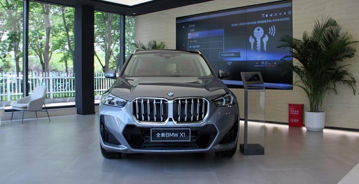两款设计套装可选 2.0T引擎 静态图解全新BMW X1 - 知乎