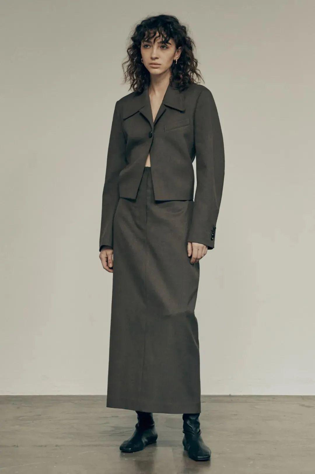 Low Classic丨当现代极简美学与古典主义完美共存 - 知乎