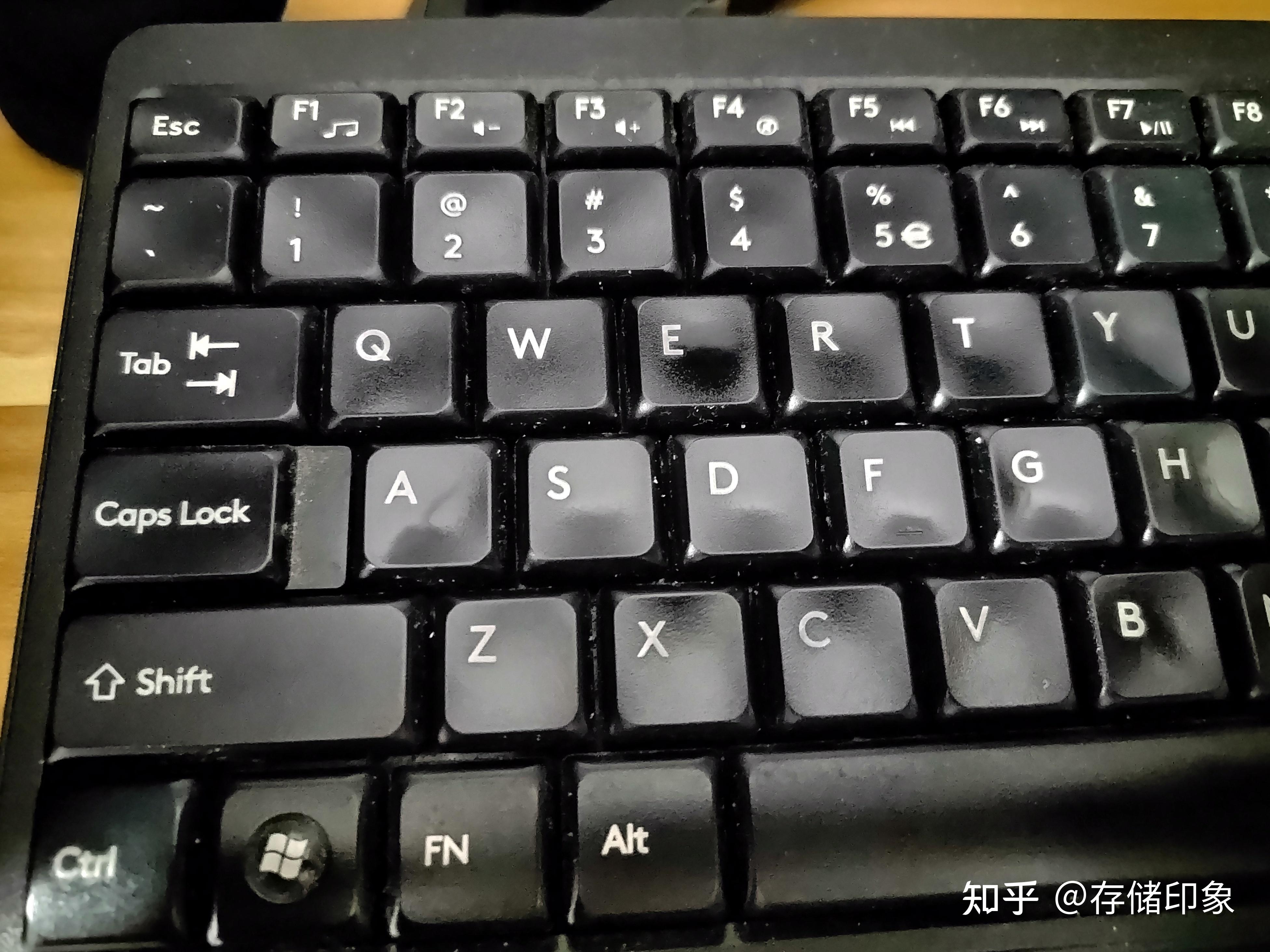 日常办公、家用普通键盘如何选？狼途 L98 静音键盘测评有话说【薄膜键盘横评体验】