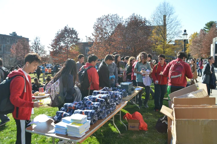 PUMaC和HMMT比，谁含金量高？ - 知乎