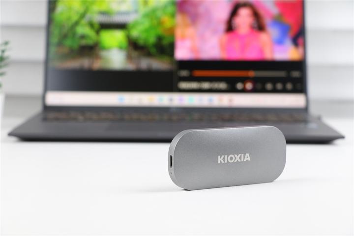 超高速大容量高品质-铠侠XD10 1TB极至光速 移动固态硬盘 - 知乎