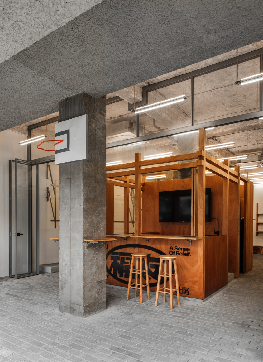 在地方 | 不止步于颜值 ， 篮球潮牌phew线下门店 - 知乎