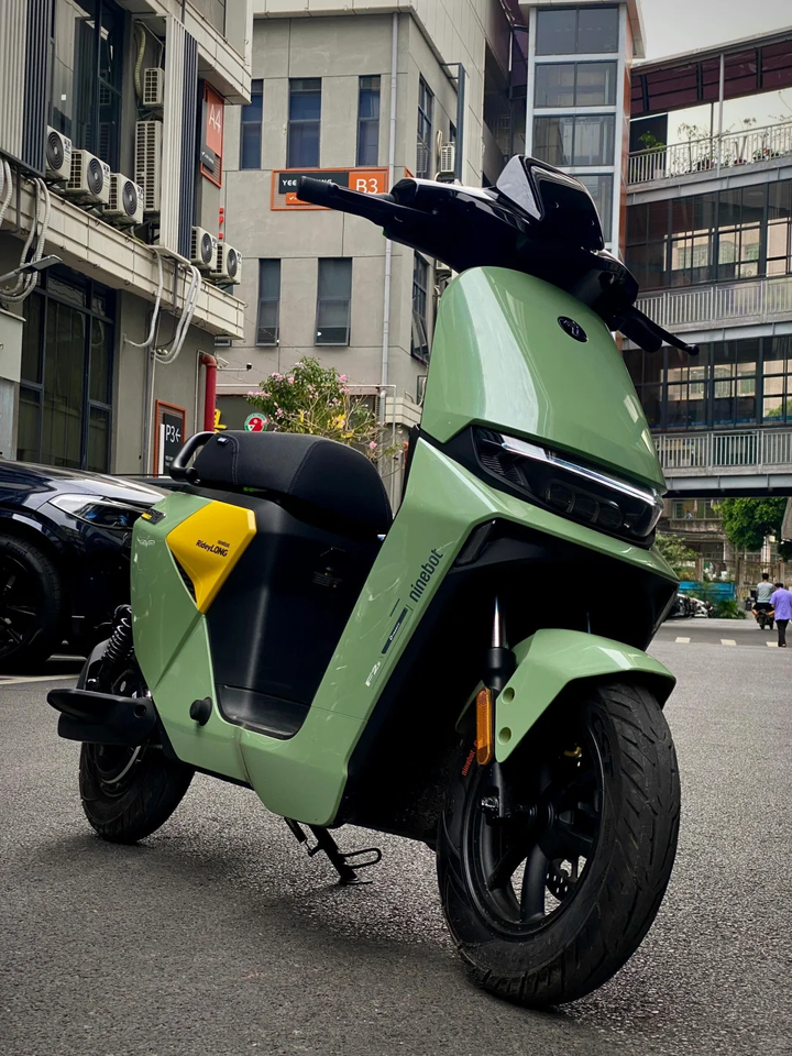 九号电动F2z 110体验怎么样？对比F90M升级有多大？一文看懂细节 - 知乎