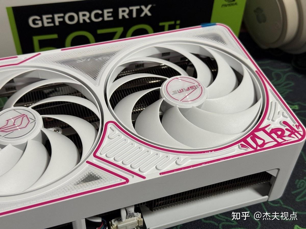 七彩虹RTX 5070 Ti Ultra W OC首发测试：DLSS 4加持，颜值性能皆不俗 - 知乎