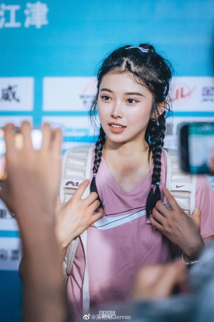 184cm“体坛倪妮”惹3亿网友刷屏：这神颜，内娱没有对手！ - 知乎