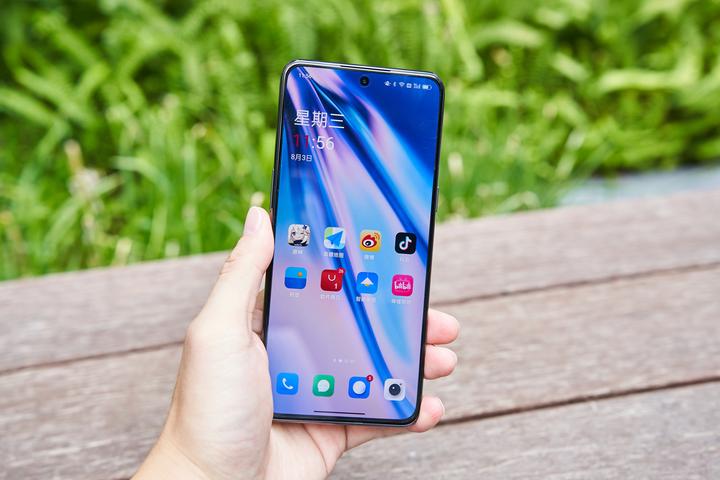 E6屏幕一定比e4好？深度了解之后，其实厂商调校才是关键 知乎