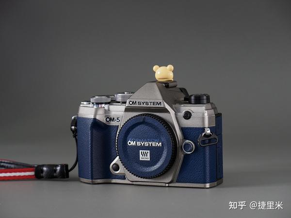 奥林巴斯 OM5 和 EM13，选哪个?