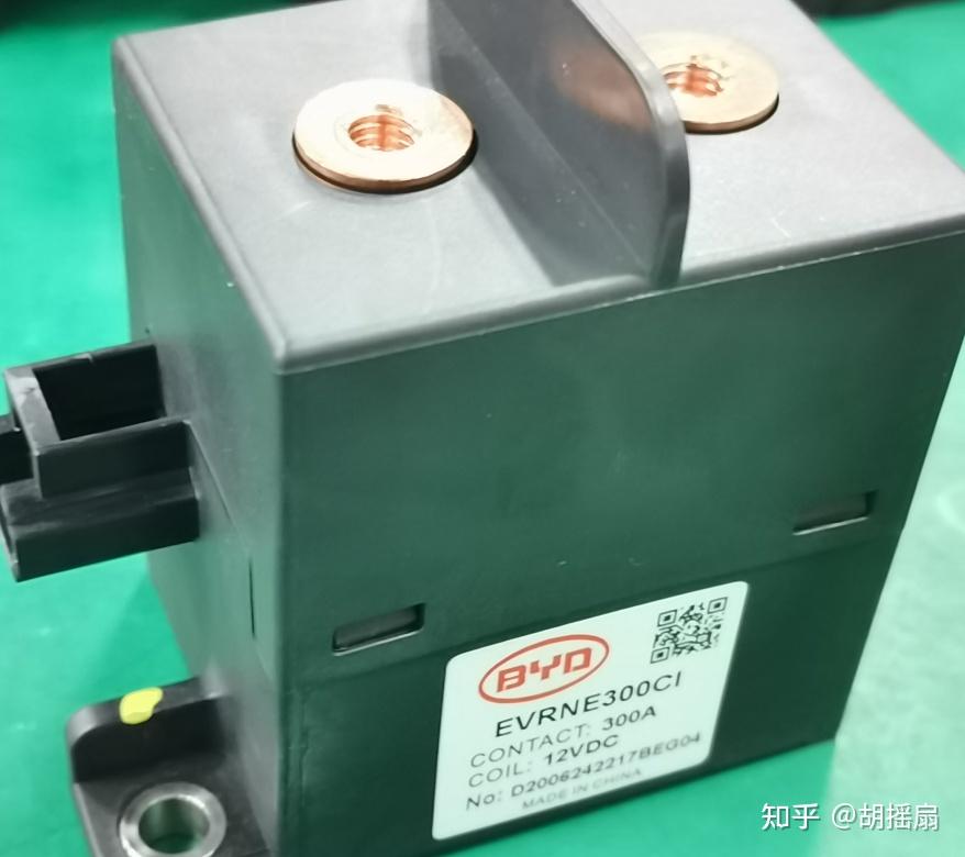 拆解学习比亚迪汉EV电池包BDU里面的高压部件（下）熔断器与主继电器 - 知乎