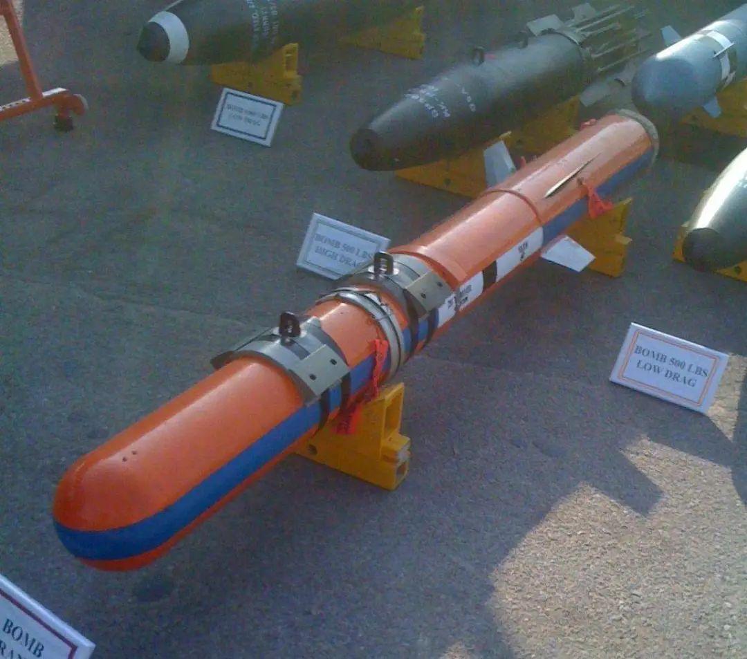 天空中的钢铁弹雨——世界几种集束炸弹武器 - 知乎