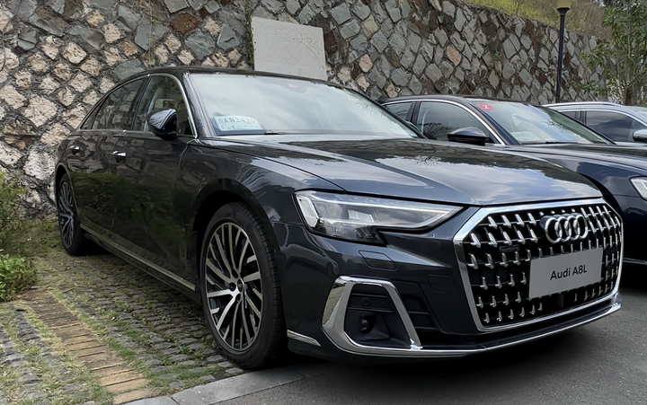 试驾2023款奥迪A8L 满足你一切需求！ - 知乎