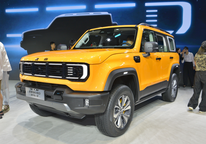 预订价格20万起，一体车顶无框车门，新北京BJ40对标坦克300 - 知乎