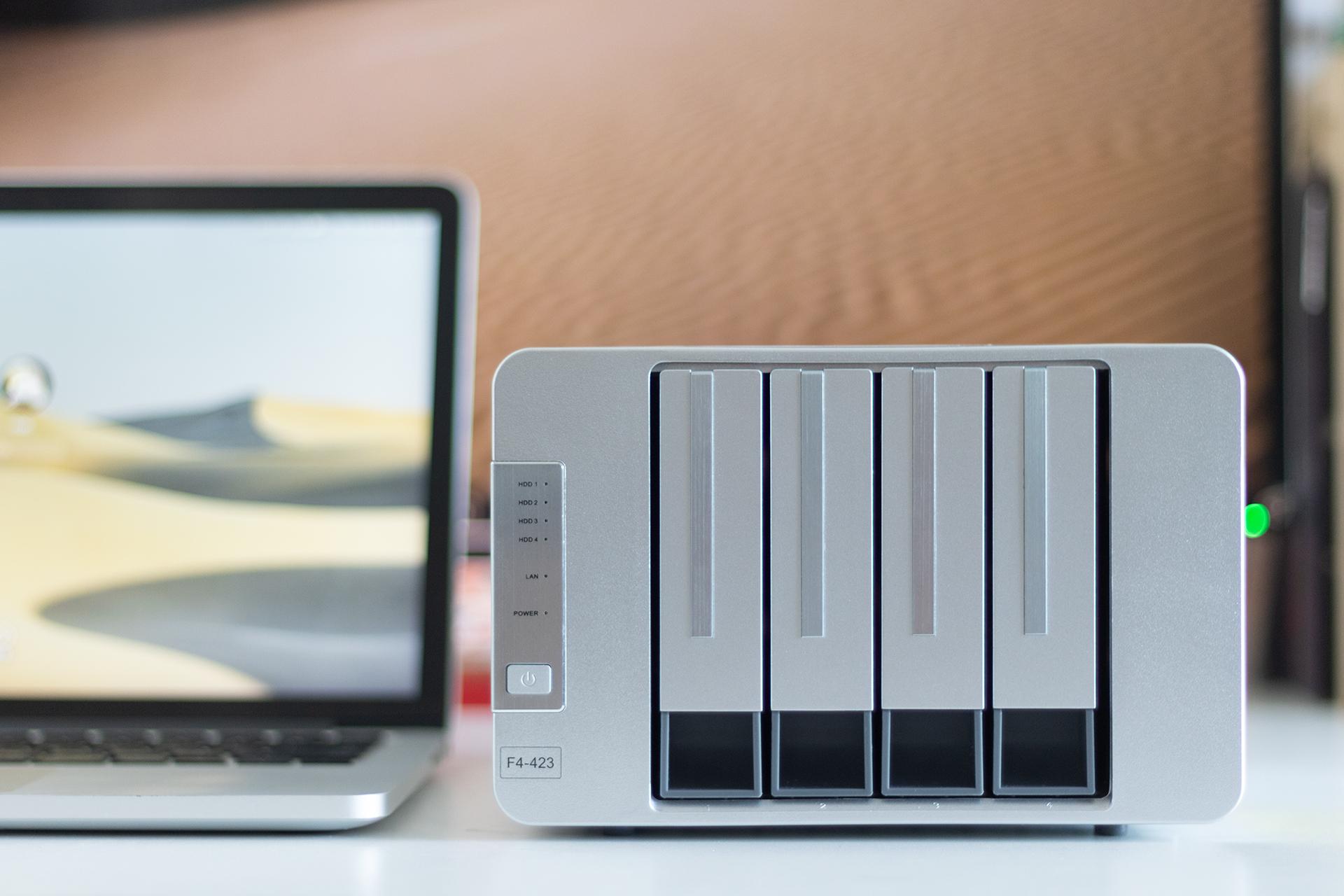 让NAS变身个人家庭影音库，设置DDNS实现远程观影、4K实时转码！铁威马NAS部署Emby、Plex、Jellyfin+DDNS公网访问教程 ...