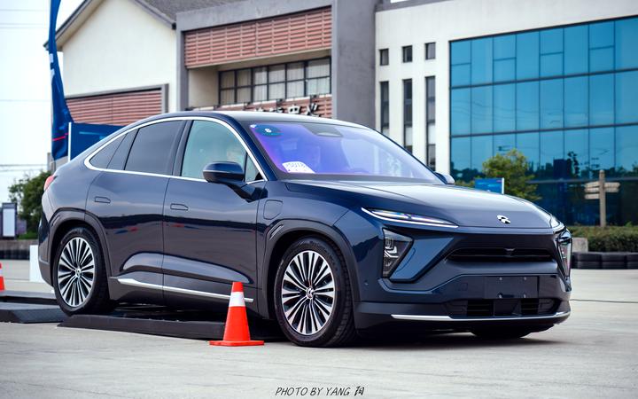 好看、好玩、好开 ——试驾蔚来 EC6 - 知乎