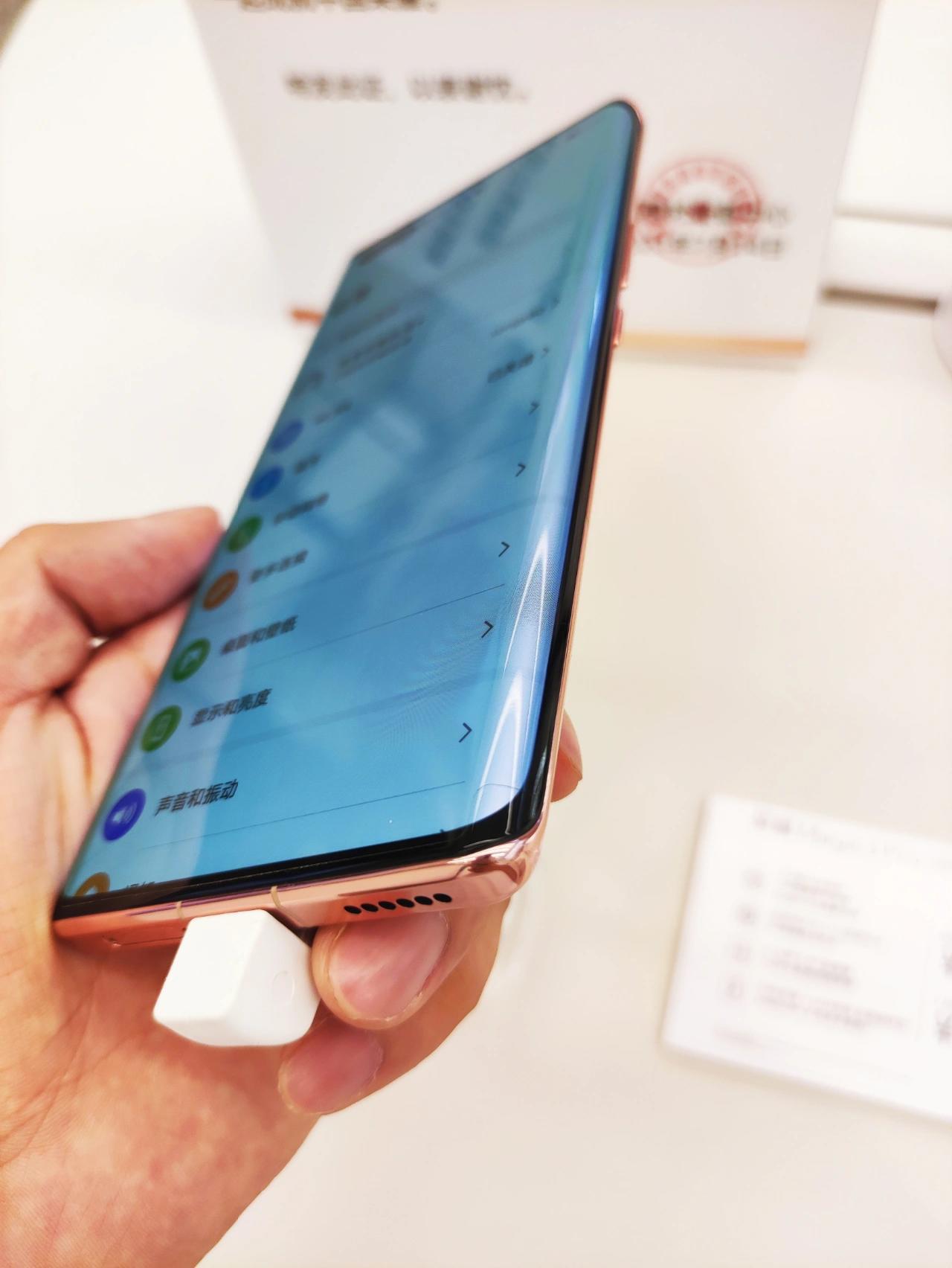 荣耀Magic3、Magic3Pro、至臻版三个版本有何区别？值得入手吗？