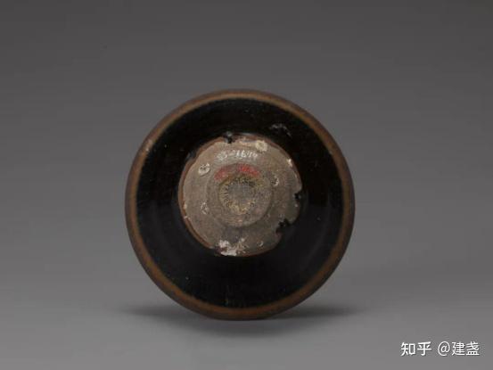 出水文物欣赏:42件新安沉船出水的建盏,撇口乌金釉品相不一般- 知乎 出水文物欣赏:42件新安沉船出水的建盏,撇口乌金釉品相不一般- 知乎