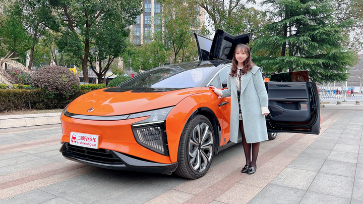 比肩宾利迈巴赫，高合HiPhi X座舱内13个亮点，68万买国产车值吗？ - 知乎