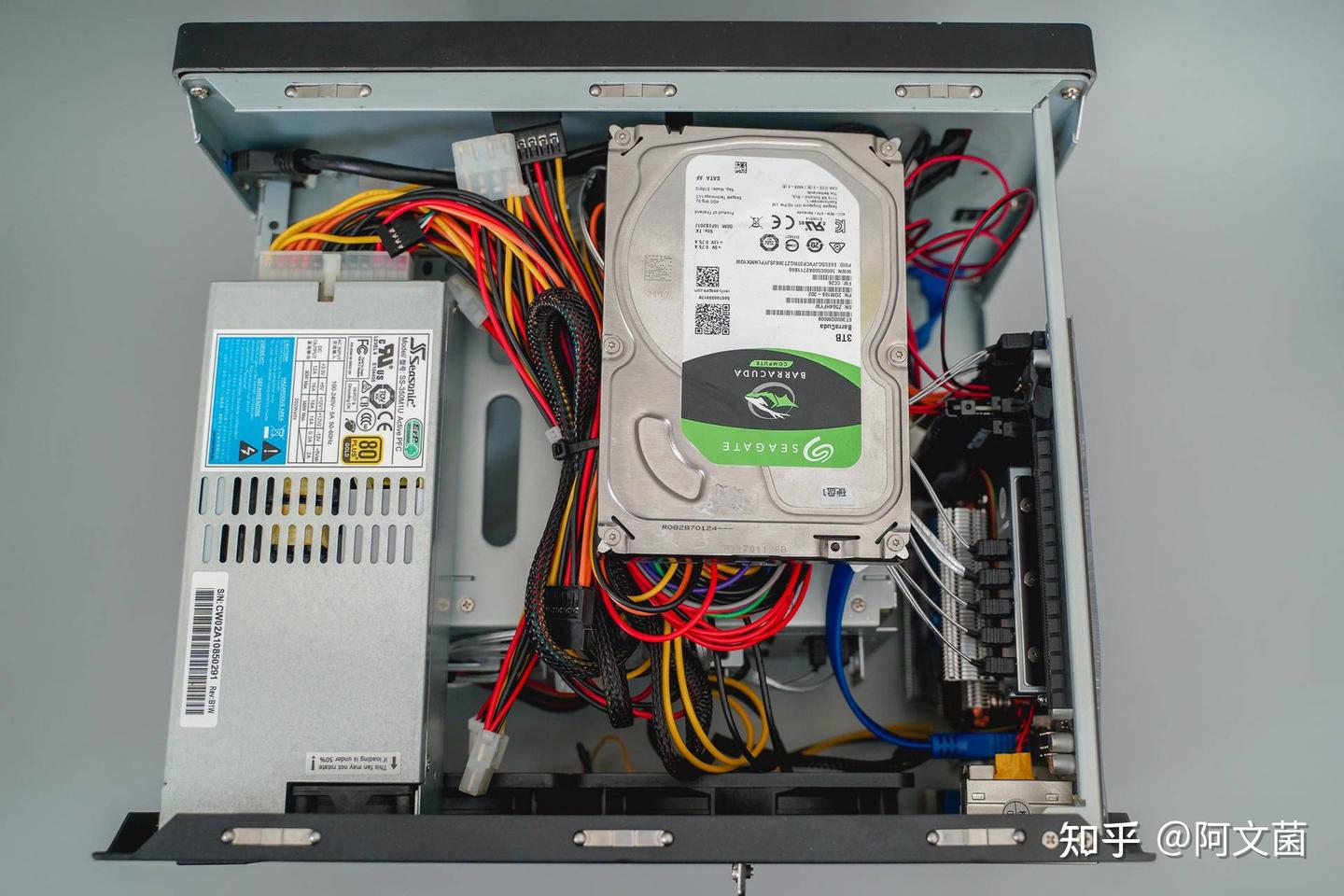 组装一台高性能8盘位NAS 使用ITX主板，万由810机箱。 - 知乎