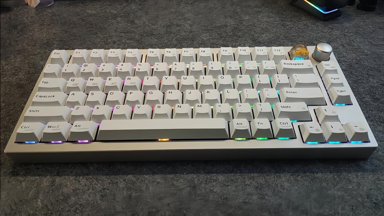 2025年键盘推荐SKN青鸟75HE三模磁轴键盘深度体验：无线磁轴的「完全体」来了！ - 知乎