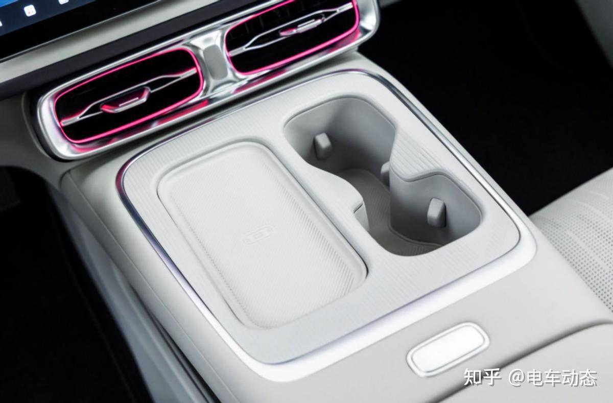 顶配才11.98万！零跑 B01携650Km续航，硬刚小鹏 MONA M03、日产 N7 - 知乎