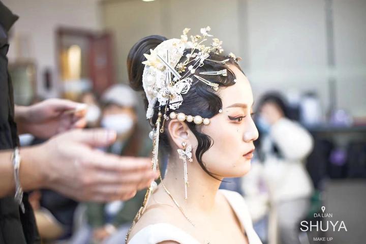 从零开始学化妆要学多长时间才可以进剧组就业 知乎