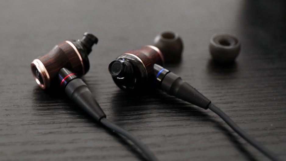 动圈耳机的灵魂在哪里？ JVC FW002木振膜耳机听音谈 - 知乎