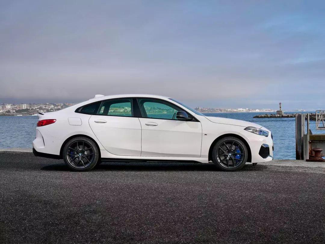 抢先试驾全新宝马M235i，它很好，但推荐买3系... - 知乎