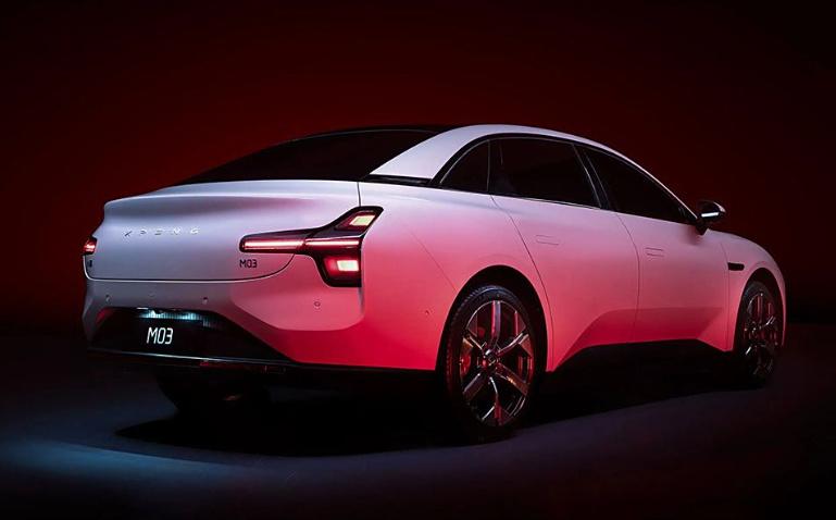 15万级纯电轿车厮杀：东风日产N7对比小鹏MONA M03 - 知乎