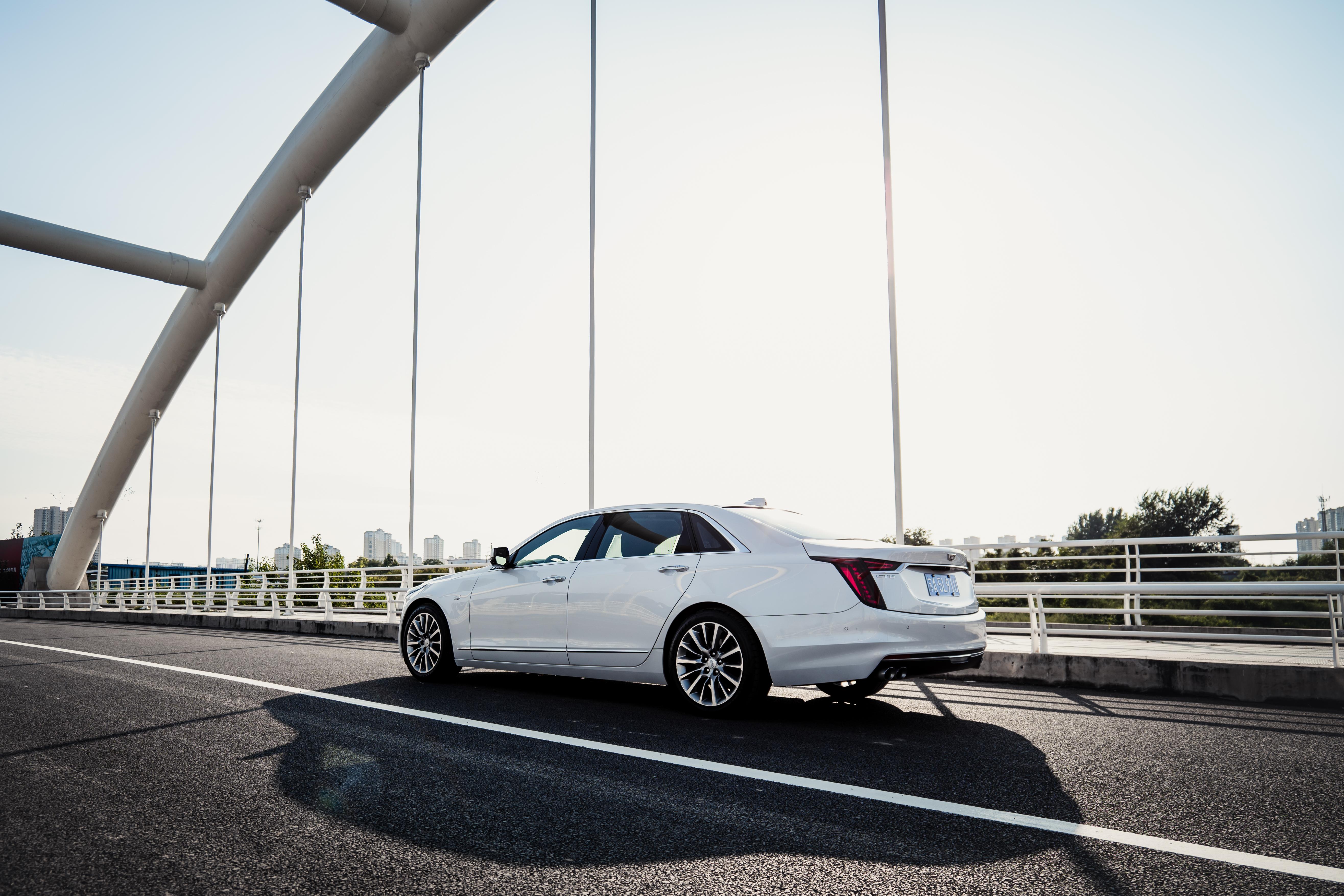 凯迪拉克CT6铂金版长测（1），努力做半年不油腻的CT6车主 - 知乎