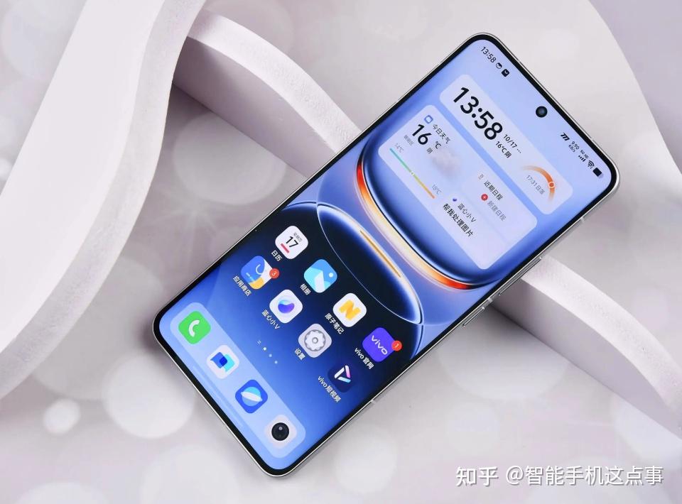 iQOO 15系列与真我GT8系列：双杯设计+普及潜望，年底发布 - 知乎