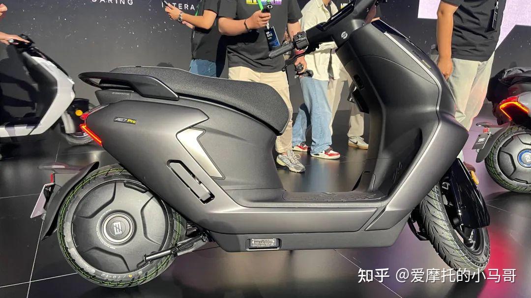 探秘极核AE7丨颜值动力安全全在线的电摩新宠 - 知乎