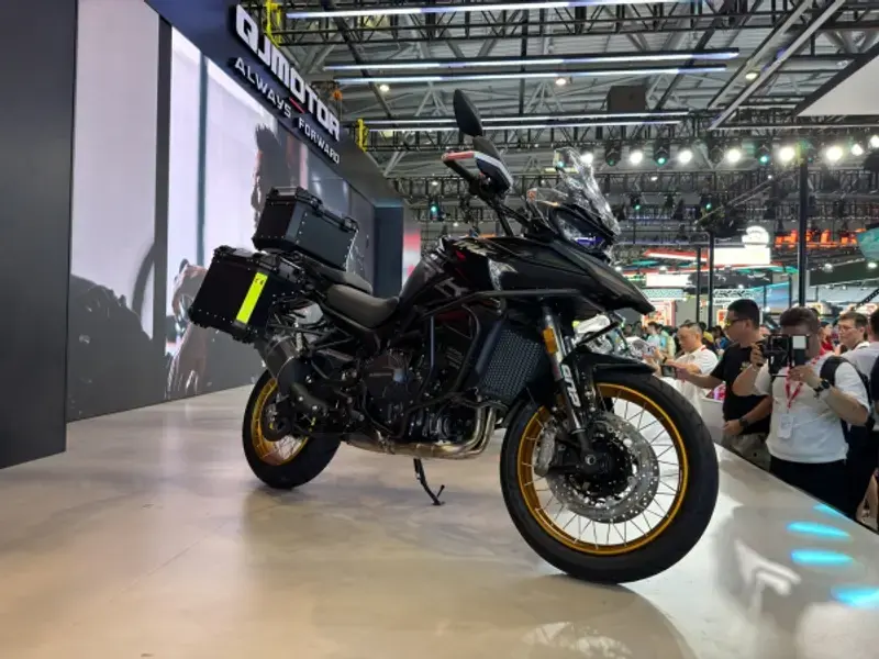 速看！钱江多款新车重庆摩博会上市！ - 知乎