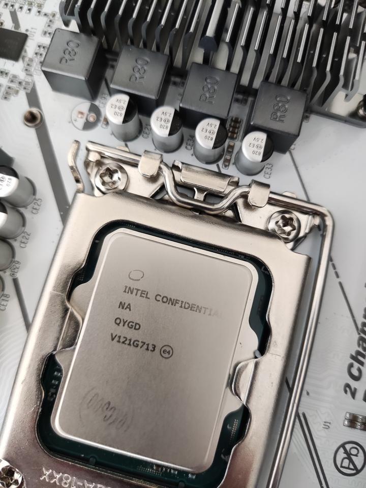 跌破400元！英特尔12代ESBUG酷睿I5处理器不锁SA电压破解超频3600 - 知乎