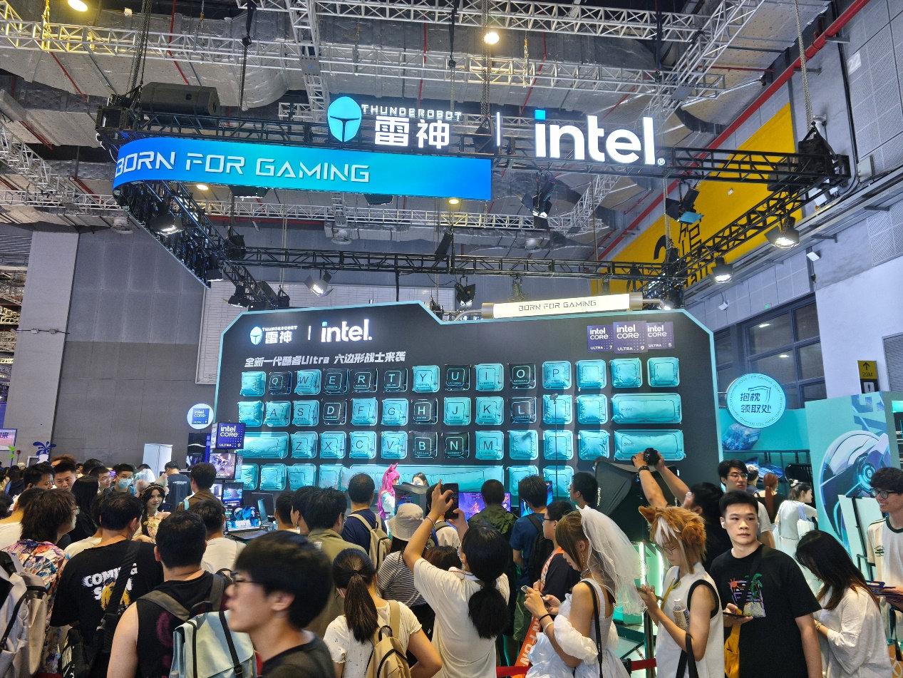 BW2025：雷神发布AI高静游戏本ZERO 16 Pro AI，以及更猛的ZERO 18 Pro - 知乎