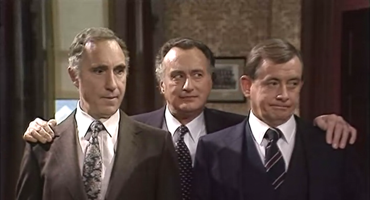 Yes, Minister S3E5 - 知乎