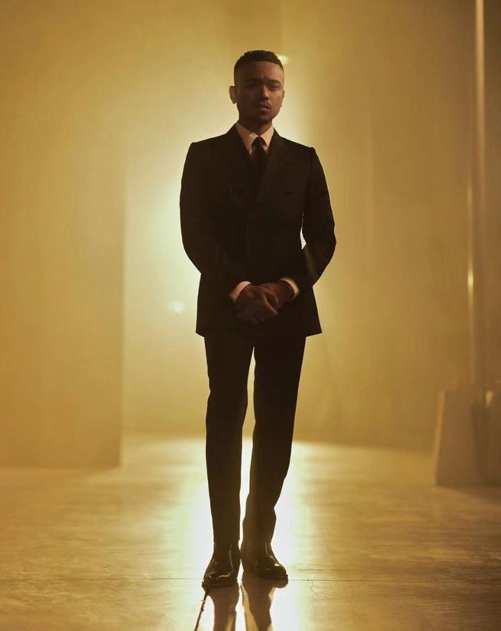 专访｜90后潮牌主理人上任，瑞士百年皮具品牌 Bally 向我们传递出哪些信号？ - 知乎